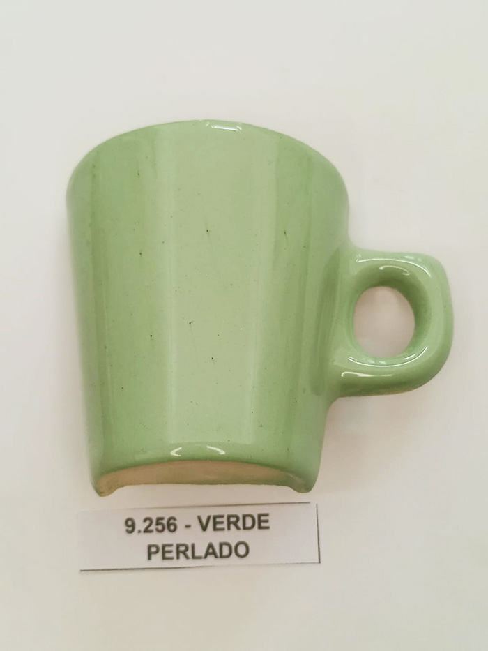 Esmalte coloreado verde perlado en polvo. – Terragres